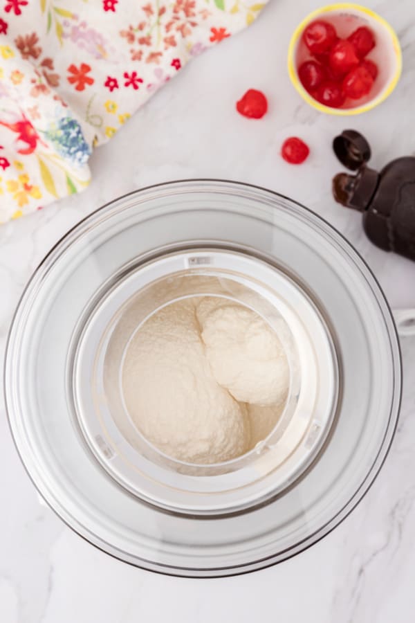 Easy Homemade Vanilla Ice Cream Recipe with a Machine