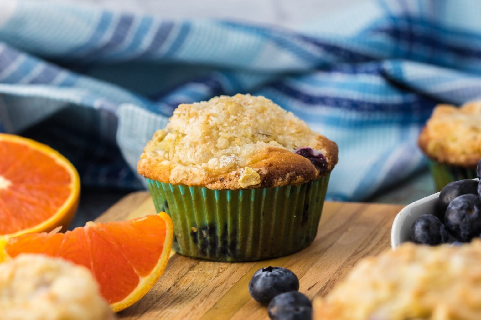 The Best Ever Blueberry Muffins with Streusel Crumb Topping - Feels ...